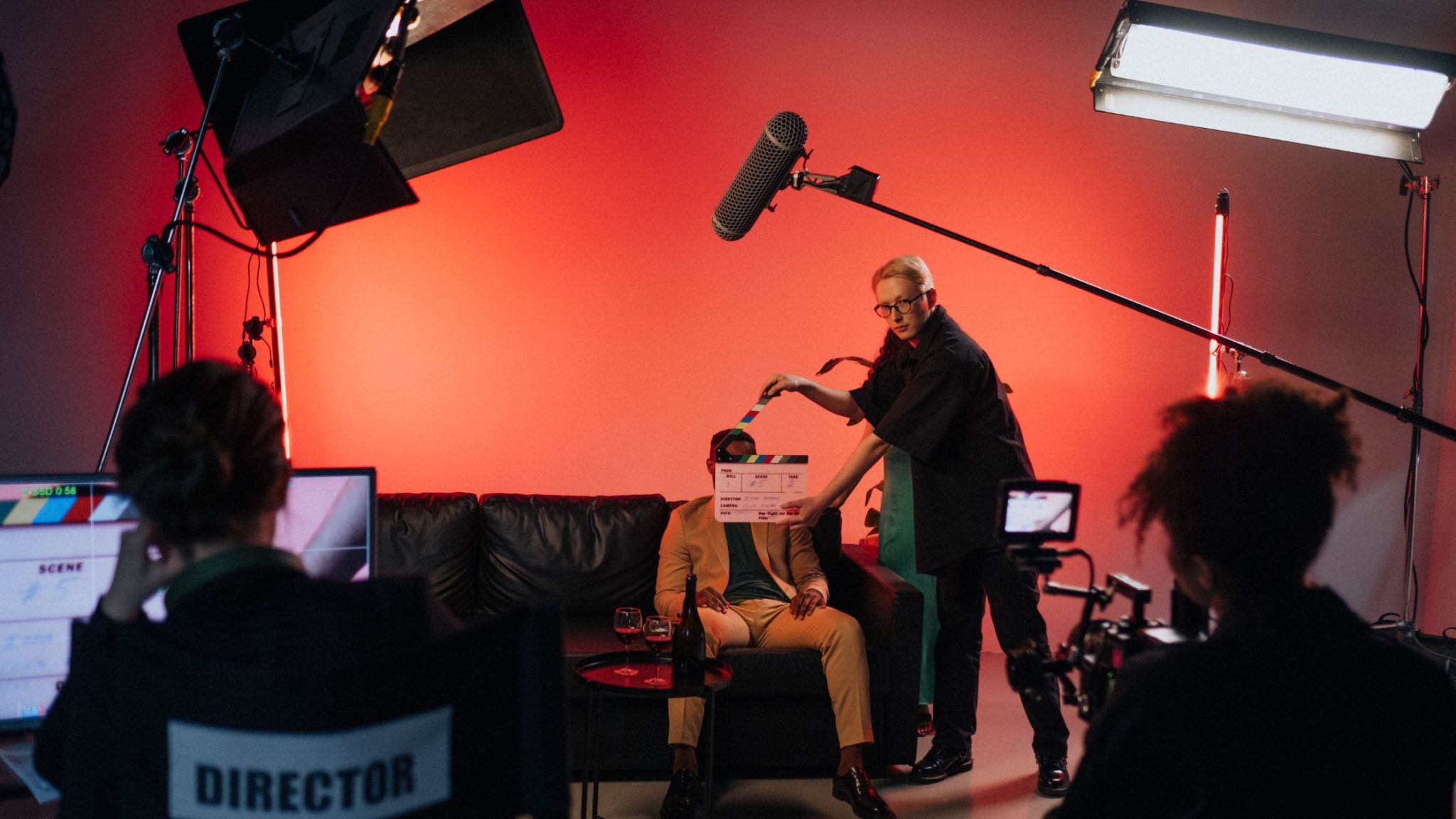 Film Komedi Terbaik 2025: Rekomendasi Terpopuler & Lucu - Irhanhisyam.com